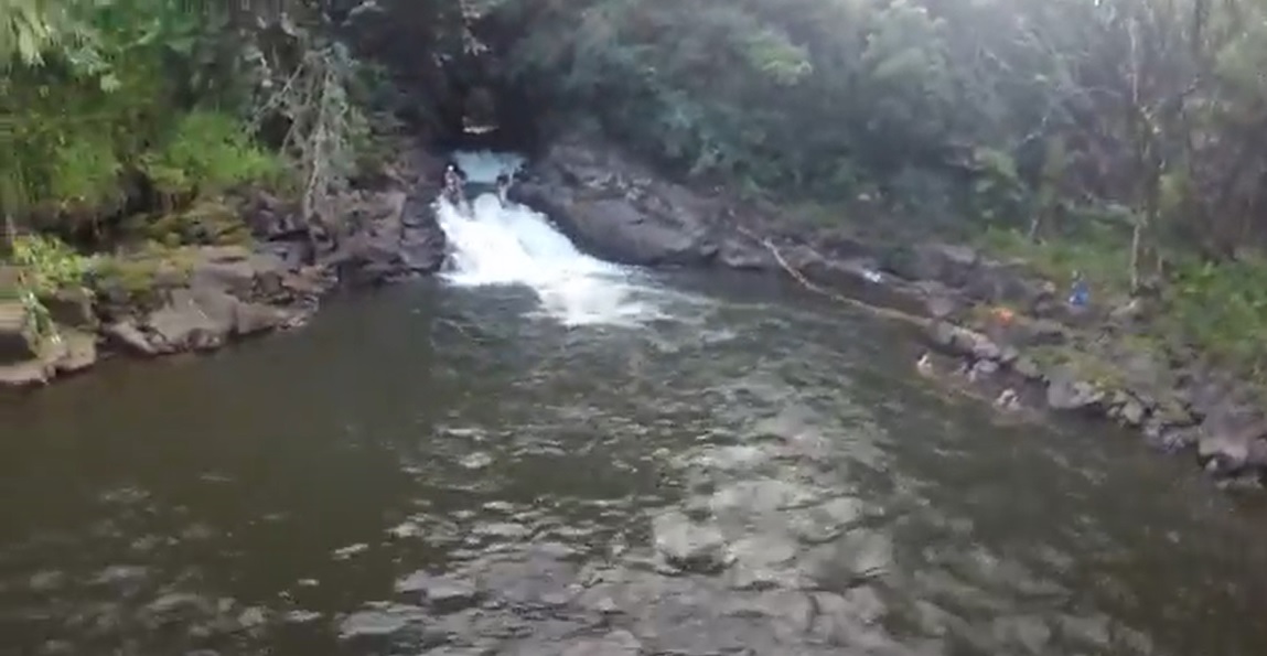 Six Tons Waterfalls: Raging Waterfalls Right Next to Old Mamalahoa ...